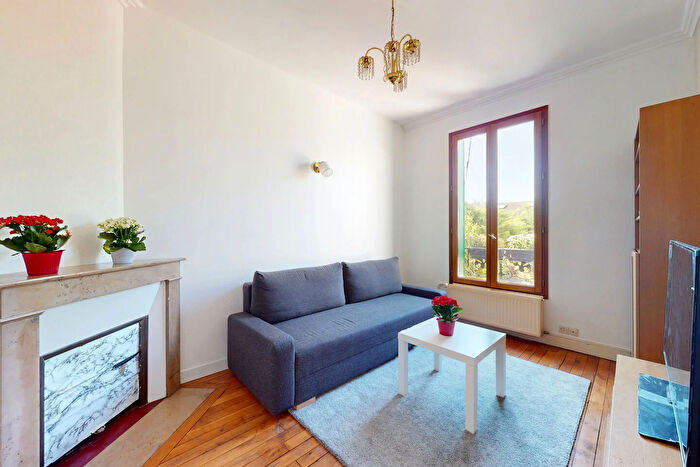 Épinay-sur-Seine, Centre-ville : Maison 4 pièces à vendre