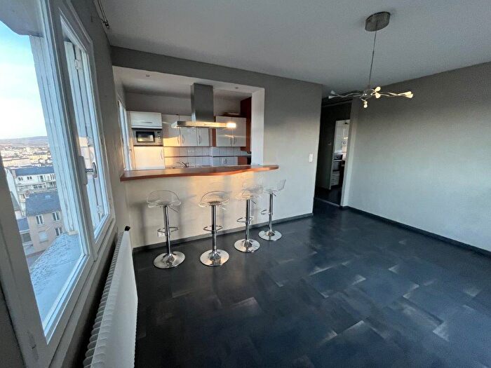 Appartement à louer - Rodez, Centre historique, Vieux-Rodez - 2 pièces - 1 chambre