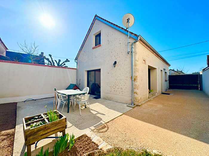 Maison à vendre - Mareau-aux-Prés - 3 pièces - 2 chambres