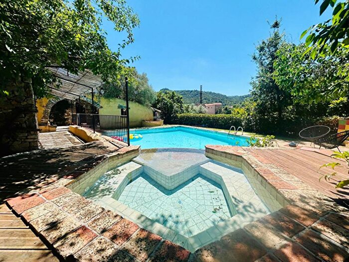 Maison à vendre - Rougiers - 5 pièces - 3 chambres