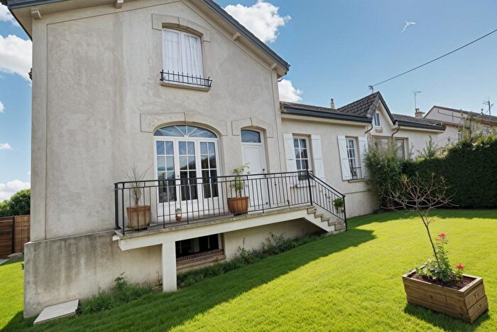 Maison à vendre - Jouy-le-Châtel - 6 pièces - 4 chambres