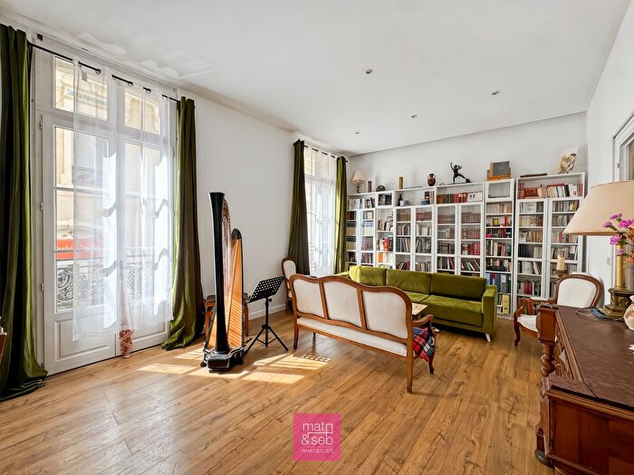 Appartement 5 pièces à Nîmes, Carmes, à vendre