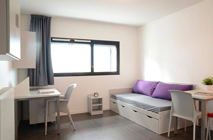 Appartement à louer - Berriat-Ampere, Grenoble - 1 pièce