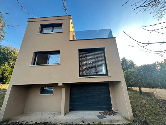 Maison 6 pièces à Franois, à vendre