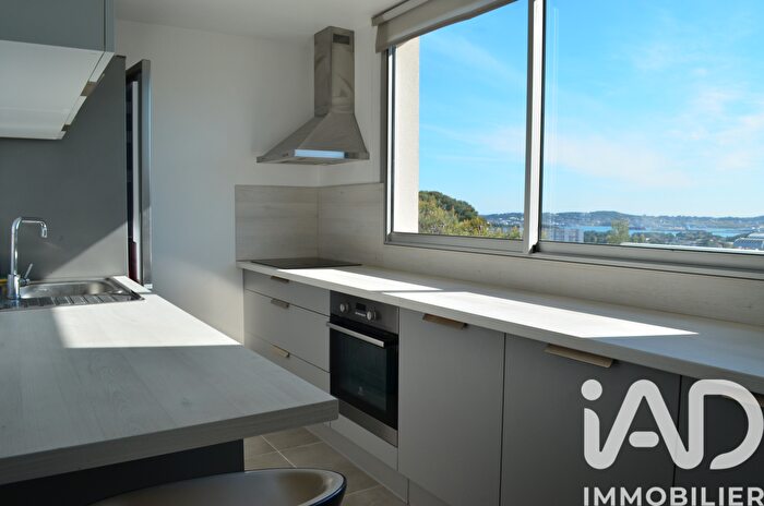 Toulon, Pont de Bois : Appartement 4 pièces à vendre