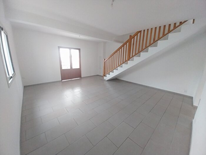 Maison à louer - Le Tampon - 4 pièces - 1 chambre