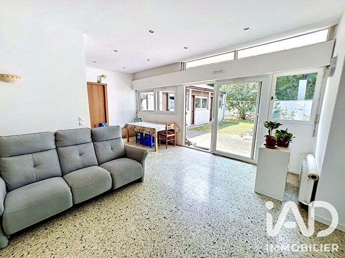 Grigny, Bélier, La Grande Borne Sud : Maison 7 pièces à vendre