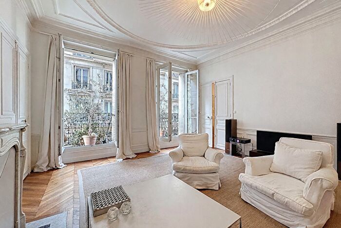 Appartement à vendre - Paris e  - 5 pièces - 3 chambres