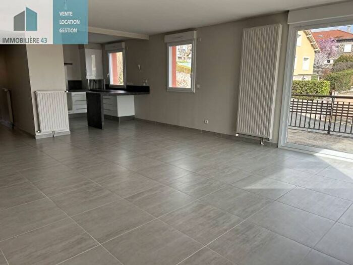 Appartement à louer - Carnot-Capucins, Le Puy-en-Velay - 4 pièces - 3 chambres