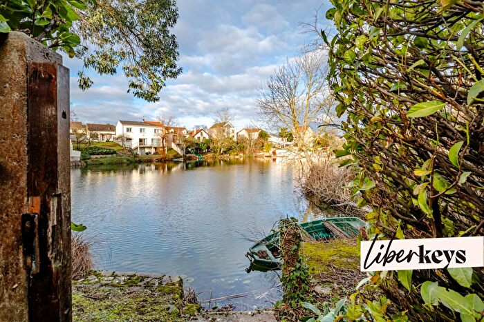 Maison à vendre - Orly, Aéroport de Paris Orly, Chaudronniers - 2 pièces - 1 chambre