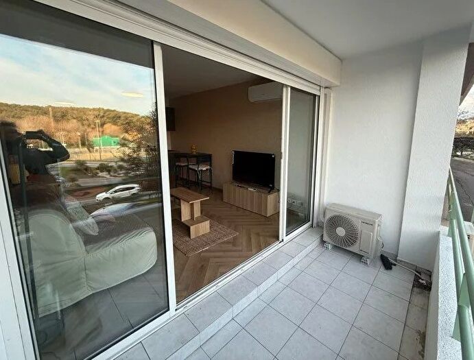 Appartement à louer - Villeneuve-Loubet - 1 pièce