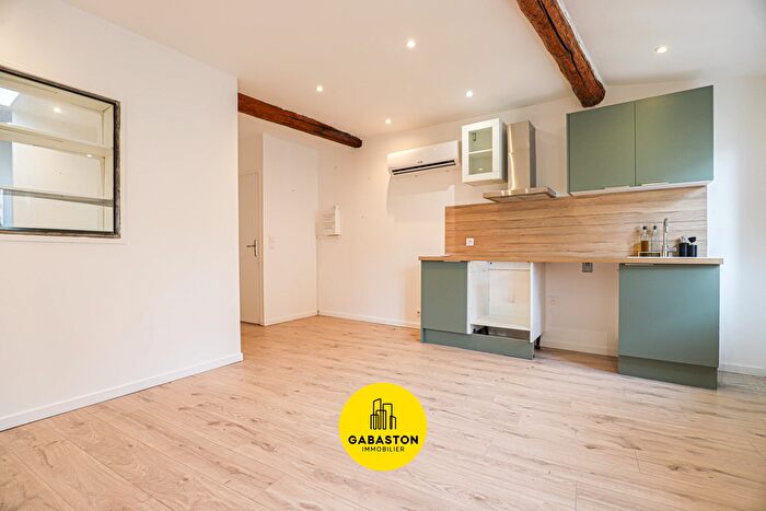 Appartement à vendre - Aubagne, Centre-ville, Beaumond - 2 pièces - 1 chambre