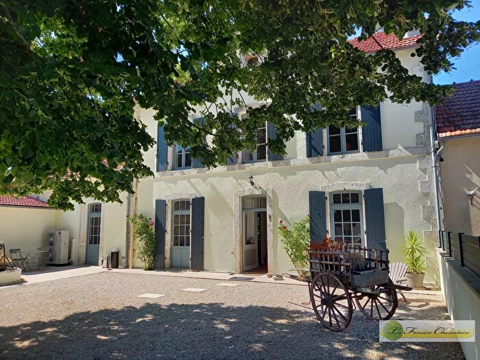 Maison à vendre - Les Gours - 7 pièces - 3 chambres