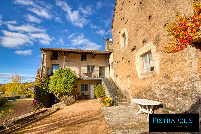 Maison à vendre - Berzé-la-Ville - 6 pièces - 4 chambres