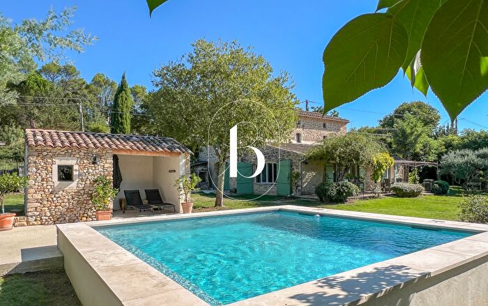 Maison à vendre - Uzès - 5 pièces - 3 chambres