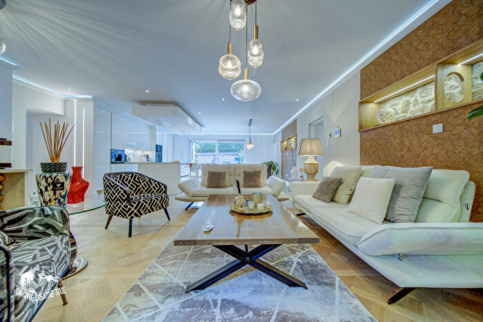 Maison 7 pièces à Thil, à vendre