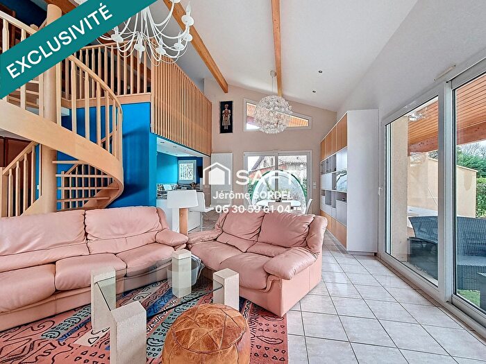 Maison à vendre - Saint-Aubin-de-Médoc - 7 pièces - 4 chambres