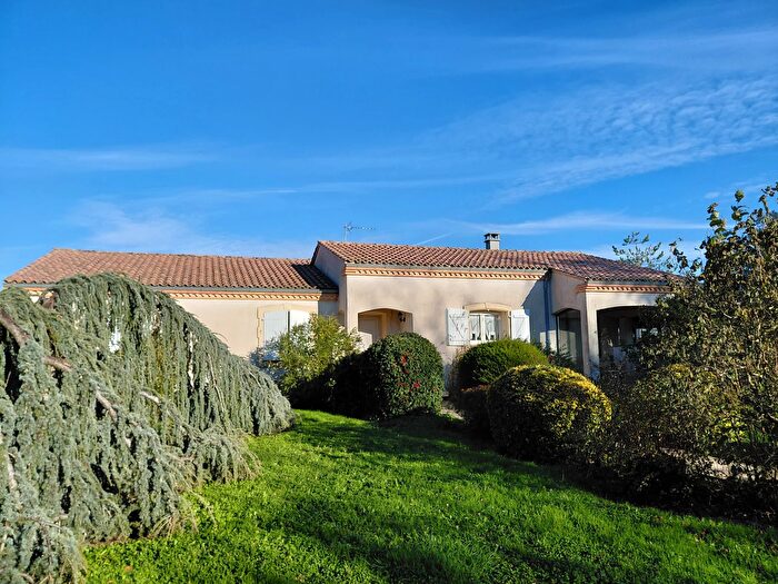 Maison à vendre - Mirandol-Bourgnounac - 8 pièces - 5 chambres
