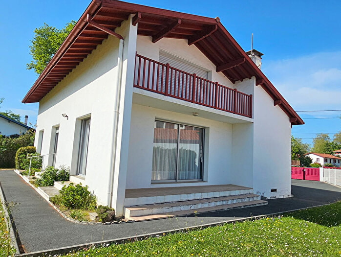 Maison à vendre - Cambo-les-Bains - 6 pièces - 4 chambres