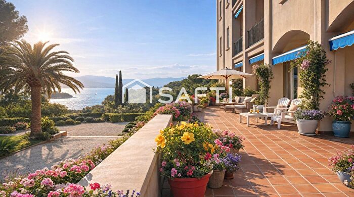 Appartement à vendre - Saint-Raphaël, Santa-Lucia - 4 pièces - 2 chambres