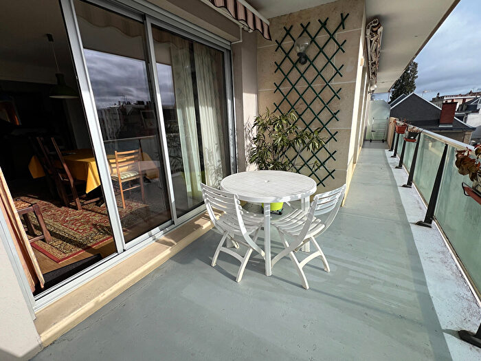 Appartement 5 pièces à vendre à Moulins, Gare, Champins