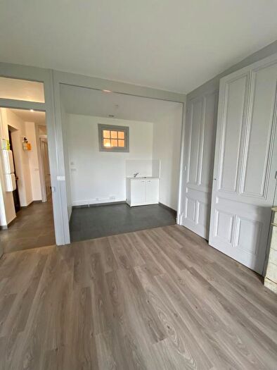 Appartement à louer - Bron, Les Genets - 3 pièces - 2 chambres