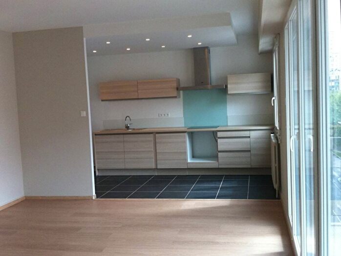 Appartement à louer - Gratte Ciel, Villeurbanne - 3 pièces - 2 chambres