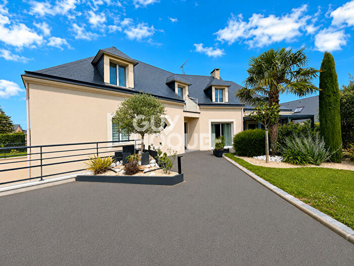Saint-Martin-des-Champs : Maison 8 pièces à vendre