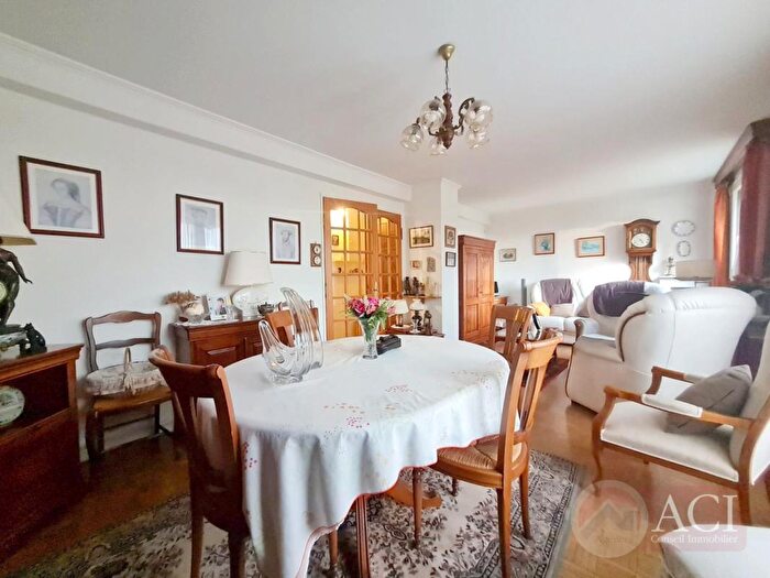 Appartement à vendre - Montmagny, Jules Ferry, Trois Communes, Acacias - 4 pièces - 2 chambres