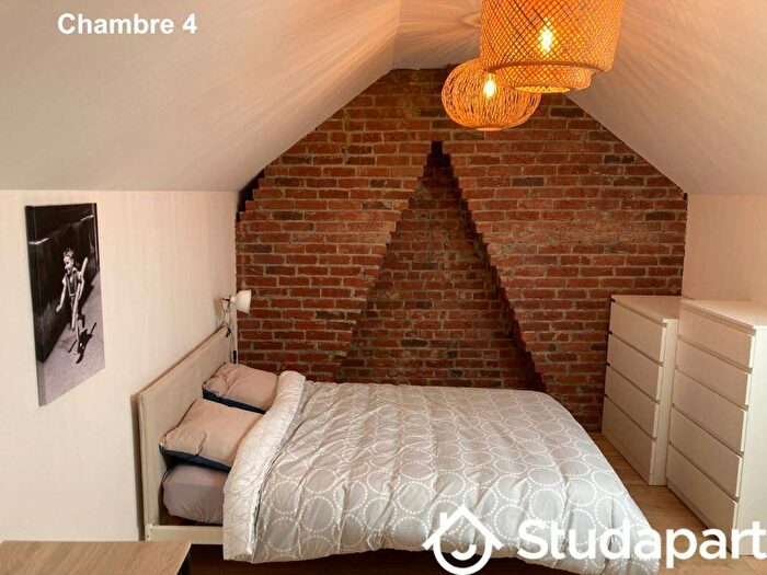 Appartement à louer - Ennequin, Loos - 1 pièce - 4 chambres