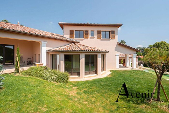 Maison à louer - Collonges-au-Mont-dOr - 7 pièces - 5 chambres