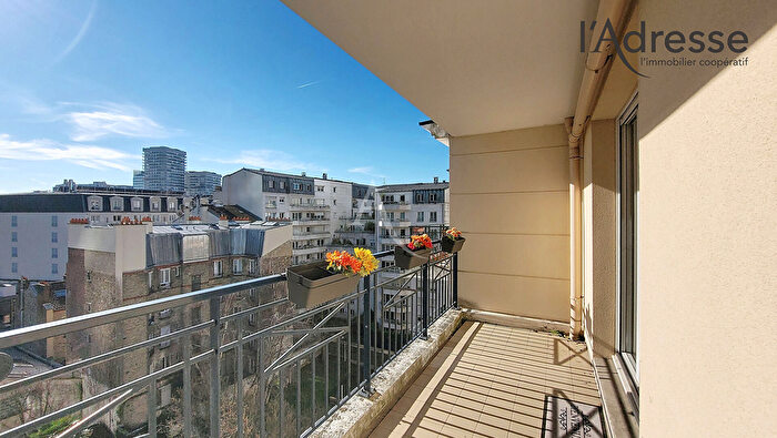 Appartement 3 pièces à Puteaux, République, à vendre
