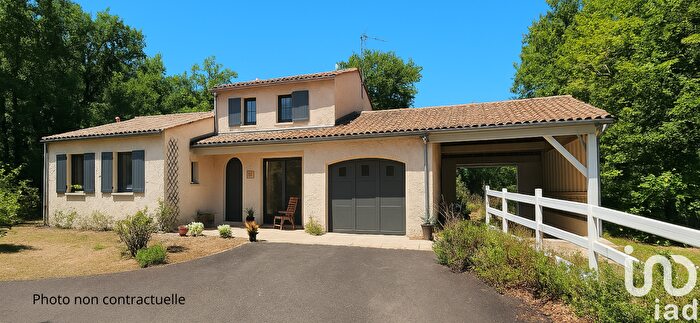 Maison à vendre - V uil-et-Giget, Voeuil-et-Giget - 4 pièces - 3 chambres