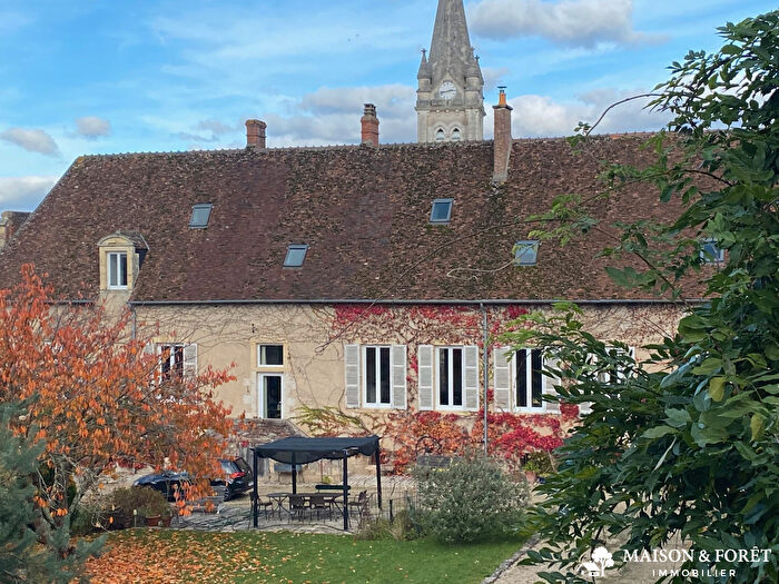 Maison à vendre - Dampierre-en-Burly - 9 pièces - 5 chambres