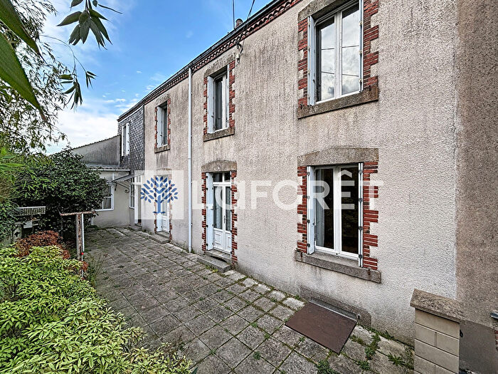 Maison à vendre - Bressuire, Vallette - 5 pièces - 4 chambres