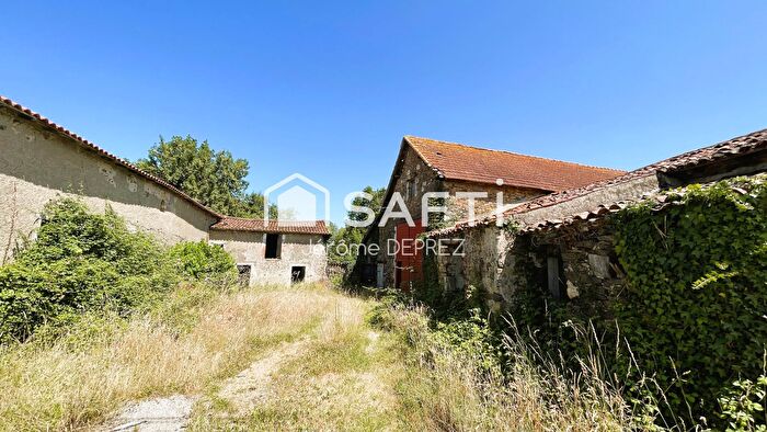 Maison à vendre - Mareuil-sur-Lay-Dissais - 5 pièces - 3 chambres