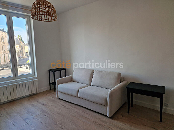 Appartement 1 pièce à Montargis, Centre-ville, à louer