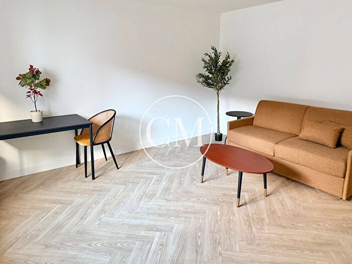 Appartement à louer - Chantiers, Versailles - 1 pièce