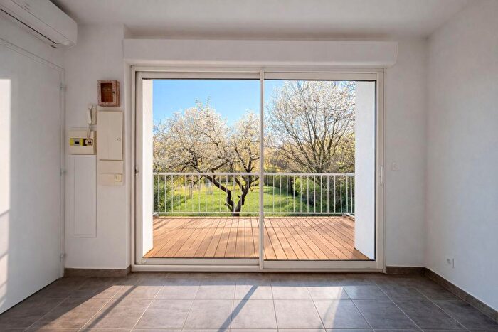 Appartement à vendre - Saint-Mamert-du-Gard - 3 pièces - 2 chambres