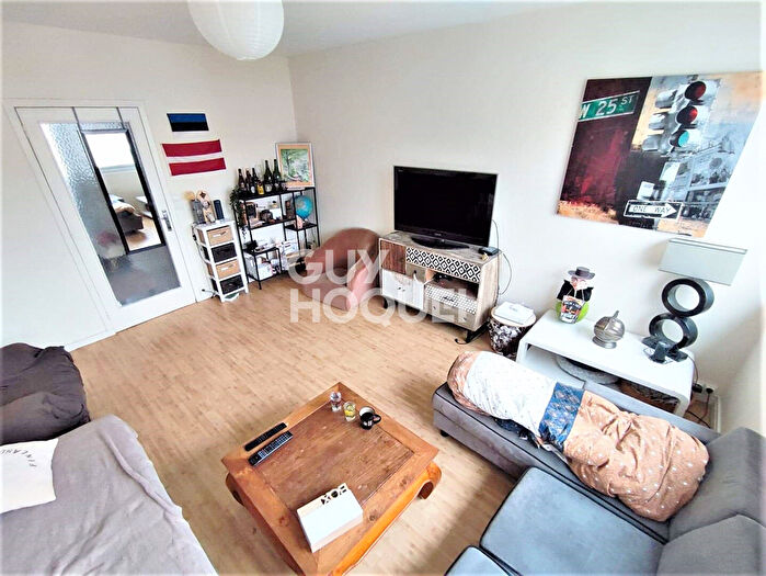 Appartement à louer - Clermont-Ferrand, Vallières, Sallins, Poncillon - 3 pièces - 2 chambres