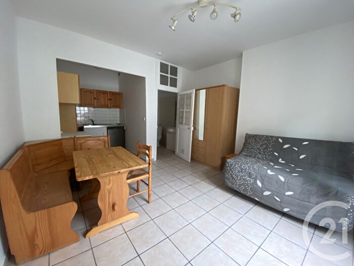 Appartement à louer - Châteaudun, Liberté, Martineaux - 1 pièce