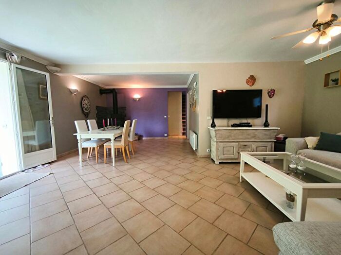 Maison 5 pièces à vendre à Collongues