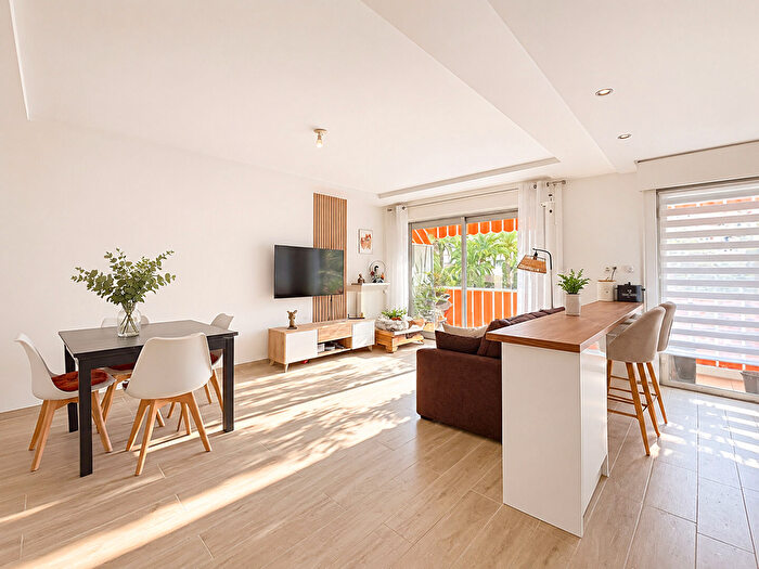 Appartement 1 pièce à louer - Vallauris, Les Mauruches