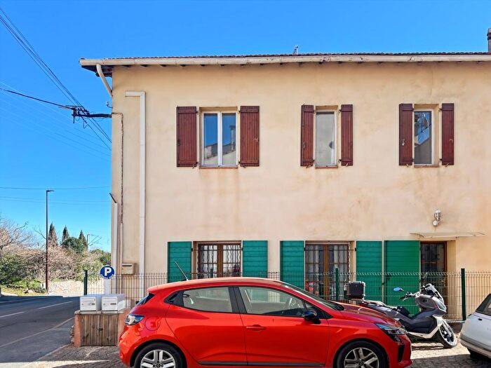 Maison à vendre - Fréjus, Centre-ville - 9 pièces - 6 chambres