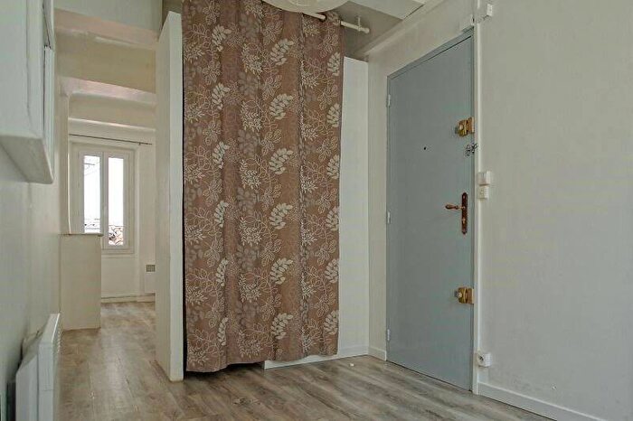 Appartement à louer - Castellane, Marseille ème arrondissement - 1 pièce