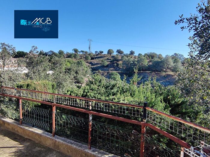 Maison à vendre - Roquebrune-sur-Argens, Golf - 4 pièces - 2 chambres