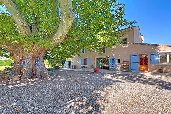 Maison à vendre - Le Thor - 8 pièces - 5 chambres