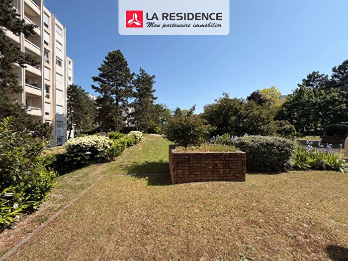 Chatou, Nord - Appartement 3 pièces à vendre