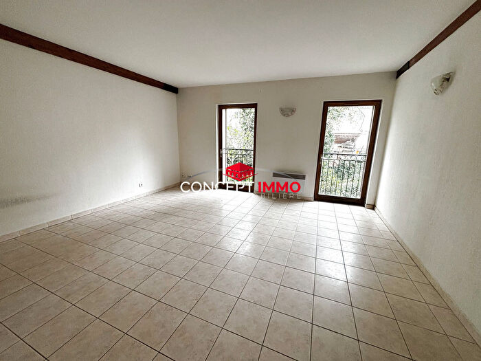 Appartement à vendre - Belgentier - 2 pièces - 1 chambre