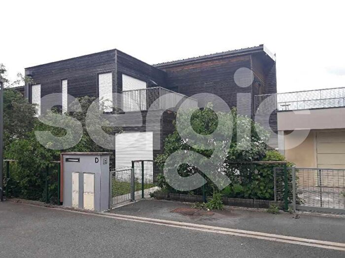 Maison à louer - Corbeil-Essonnes, Tarterêts - 5 pièces - 4 chambres